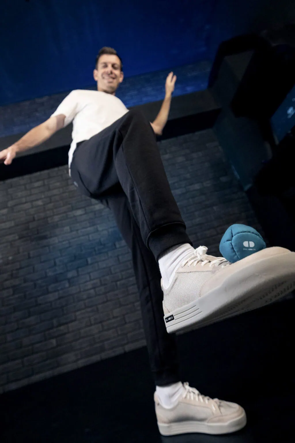 How to play hacky sack - Learn in SkillAddicts App