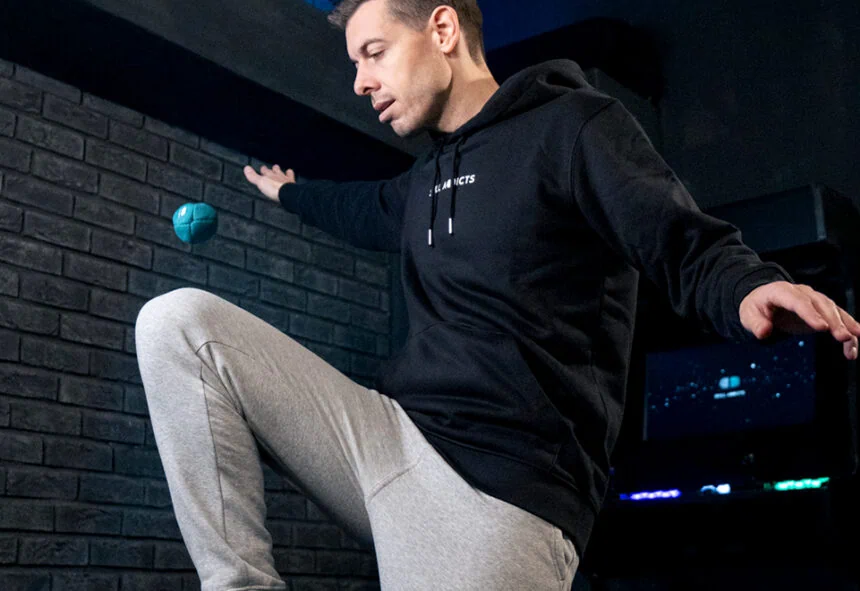 Starter Footbag - 8 Panel Sand Hacky Sack for Beginners