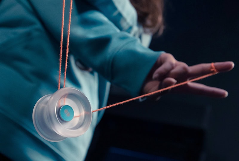 How To Do Cross Laceration Trapeze Yoyo Trick Tutorial - SkillAddicts
