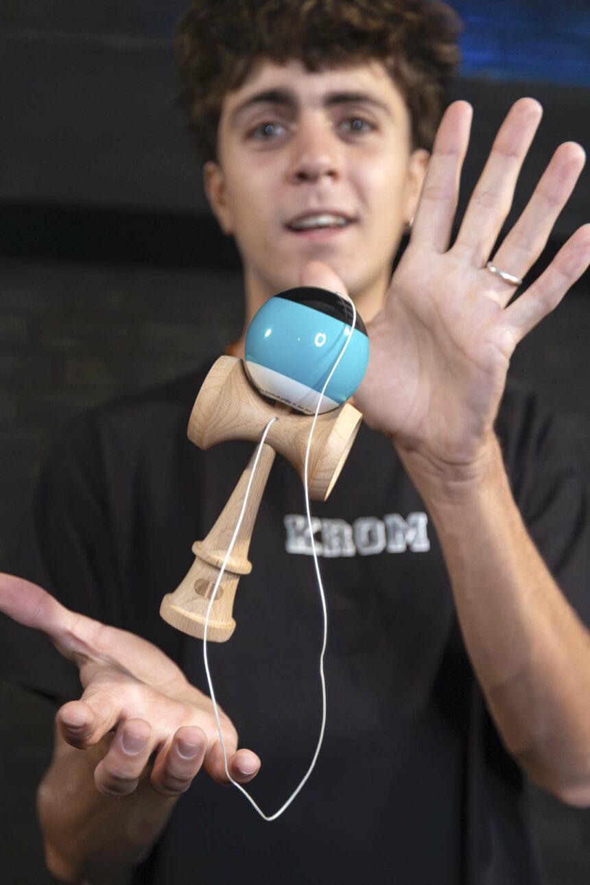 Starter Kendama Set – Learn How To Play Kendama Toy & Tricks